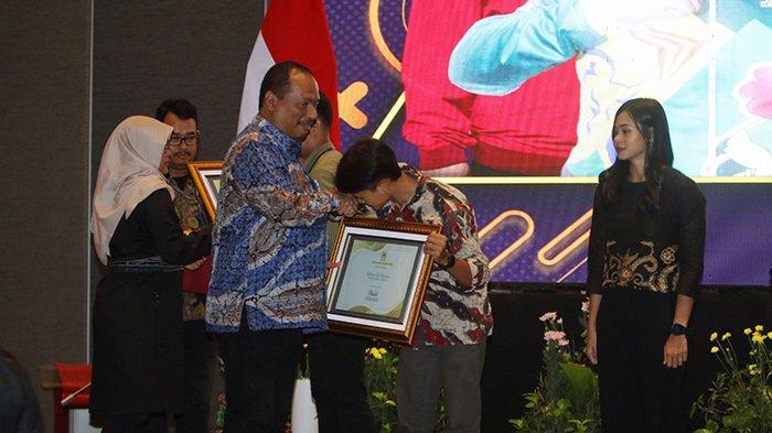 Rahmat Adi Mulyono dan Janis Rosalita Atlet Terbaik KONI Jatim Award ...