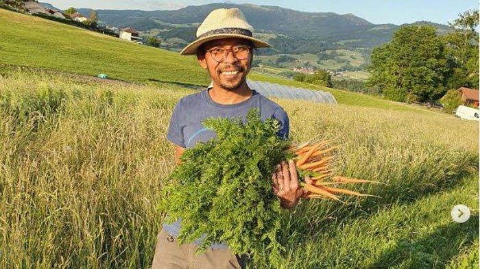 Rela Lepas Pekerjaan Insinyur Migas, Pria Ini Pilih Jadi Petani, Kini ...