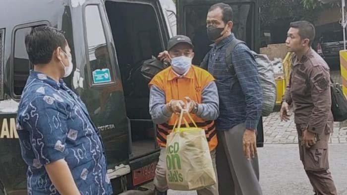 Dekat dengan Sahat Tua Simanjuntak, Mantan Office Boy di DPRD Jatim Ini ...