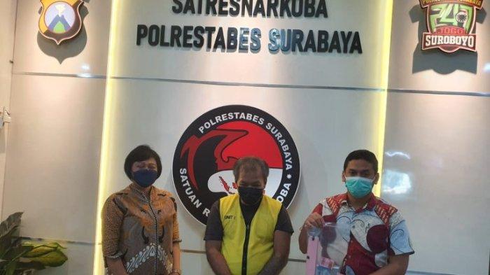 Jadi Pengedar Narkoba, Kakek 55 Tahun di Surabaya Dibekuk Polisi ... Jadi Pengedar Narkoba, Kakek 55 Tahun di Surabaya Dibekuk Polisi ...