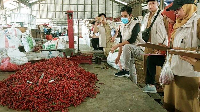 Jelang Nataru 2025, Harga Bahan Pokok di Kediri Stabil, Cabai Alami Penurunan Tajam - Surya.co.id