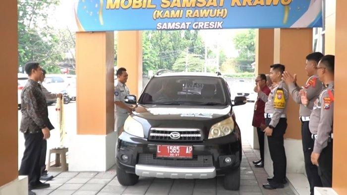 Satlantas Polres Gresik Luncurkan Mobil ‘Krawu’, Ini Fungsinya - Surya ...