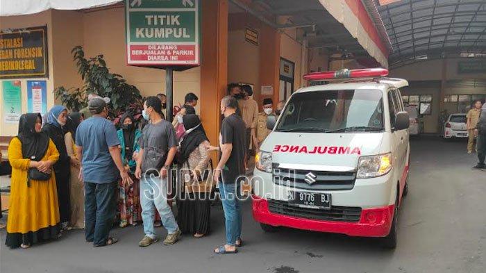 BREAKING NEWS Satu Korban Tragedi Arema vs Persebaya Meninggal Dunia di RSSA Malang - Surya.co.id