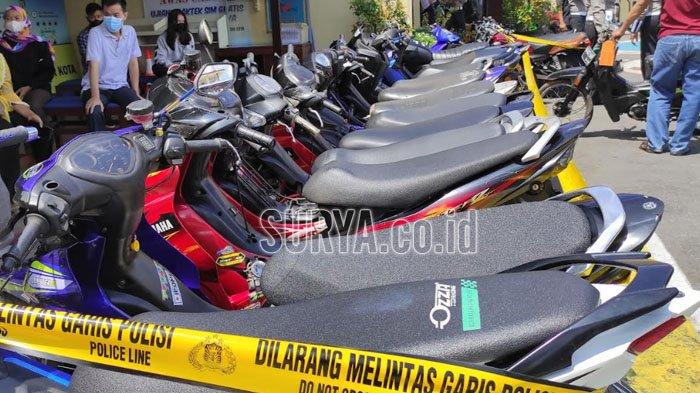 Razia Balap Liar, Polisi Kota Blitar Amankan Puluhan Motor Protolan dan Berknalpot Brong - Surya ...