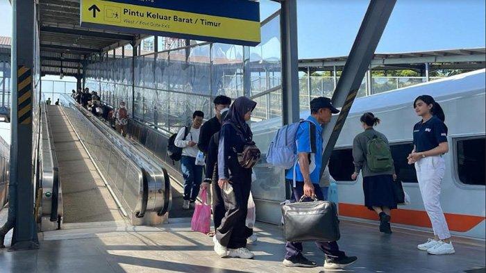 Ada Libur Panjang di Bulan Februari 2024, KAI Daop 8 Operasikan 45 KA Reguler dan 4 KA Tambahan ...
