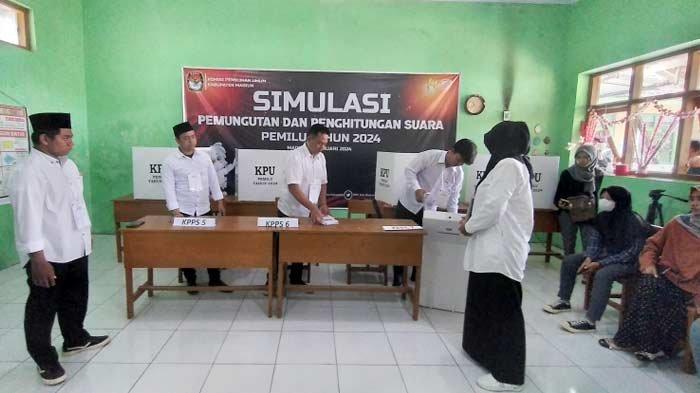 Simulasi Penghitungan dan Pemungutan Suara di Madiun, KPU Praktikkan Penggunaan Aplikasi Sirekap ...