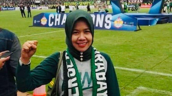 Cerita Siti Rafika Hardhiansari Jadi Bonita untuk Dukung Persebaya ...