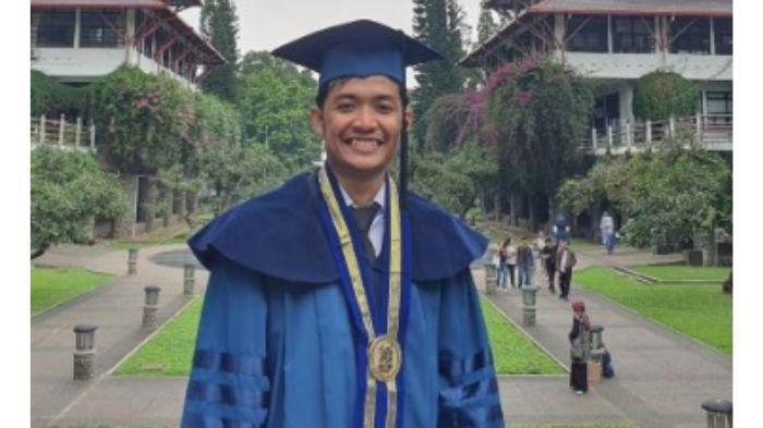 Sosok Jotti Karunawan Lulus S3 ITB IPK 3.98, Wisudawan Berprestasi ...