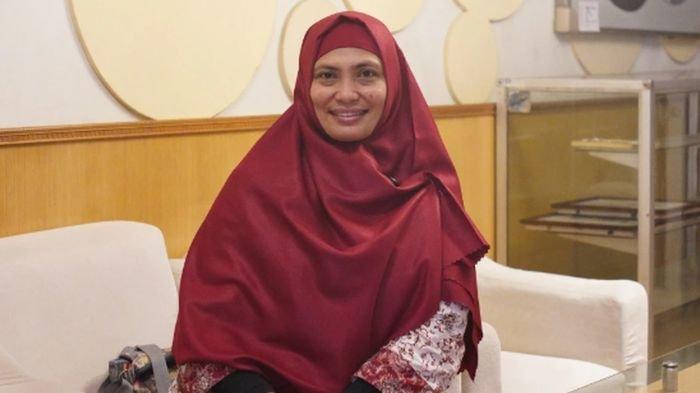 Sosok Novika Alumni UGM Pilih Mengabdi di Daerah Tertinggal ...