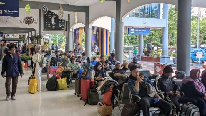 Hari Ini 24 Ribu Orang Mudik Naik Kereta Api Tinggalkan Surabaya, Terbanyak dari Stasiun Gubeng ...