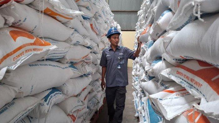 Stok Beras 14.500 Ton Cukup Untuk 6 Bulan, Bulog Madiun Imbau Tidak Panic Buying Saat Nataru ...