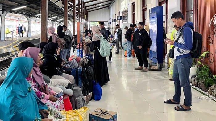 Baru Jelang Ramadhan, 74.452 Tiket Kereta Api Lebaran 2025 di Daop 9 Jember Sudah Terjual ...