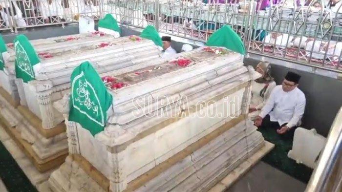 Bacawapres Muhaimin Iskandar Ziarah ke Makam Syeikh Maulana Malik ...
