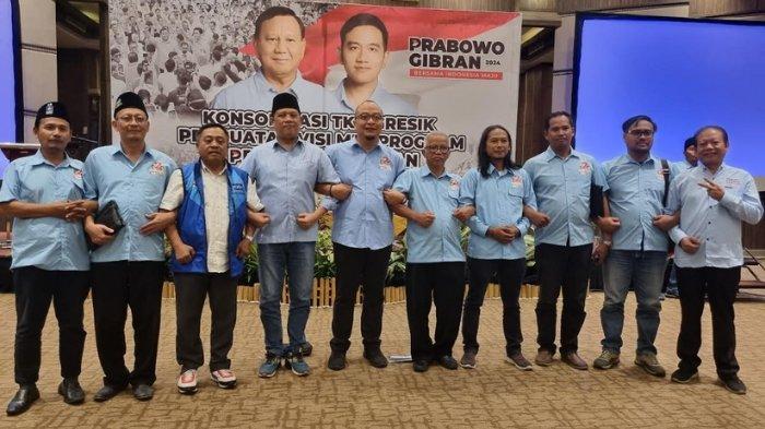 TKD Prabowo - Gibran Gresik Gelar Konsolidasi Bakal Bagikan Makan Siang dan Susu Gratis - Surya ...