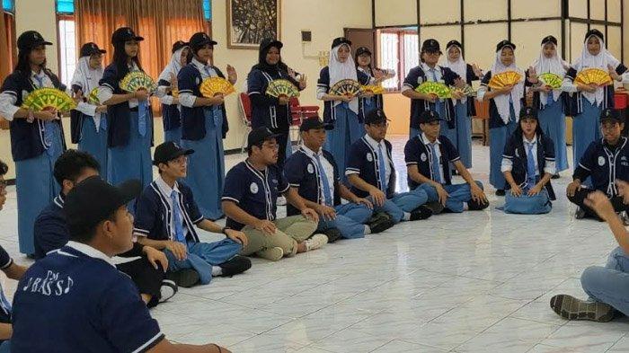 Tim Paduan Suara Libels Voice SMAN 15 Surabaya Sabet Penghargaan ...