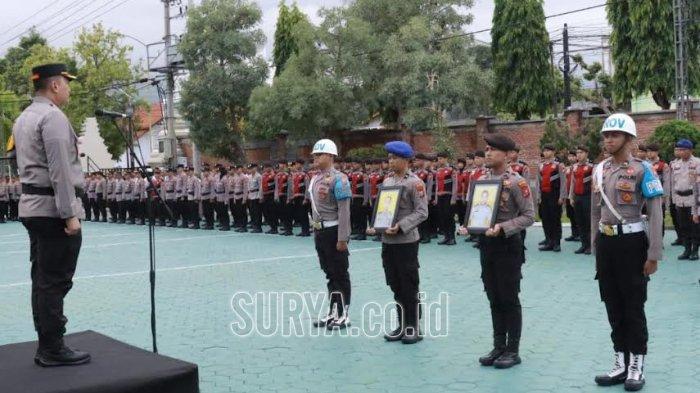 Dua Polisi Banyuwangi Dipecat Secara Tak Hormat, Salah Satunya Terjerat Kasus Narkoba - Surya.co.id