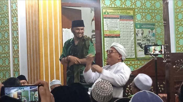 Ditolak Tahun 2022, Kini Ustaz Hanan Attaki Leluasa Ceramah di Jember ...