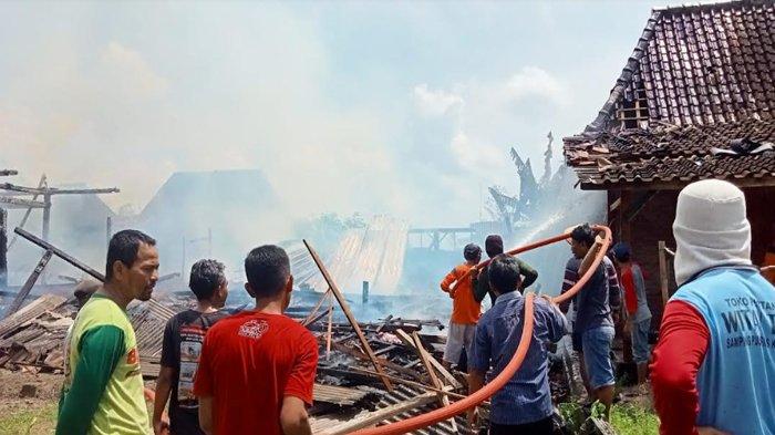 KRONOLOGI Empat Rumah Terbakar di Gayam Kabupaten Bojonegoro, Kerugian Ditaksir Rp 250 Juta ...