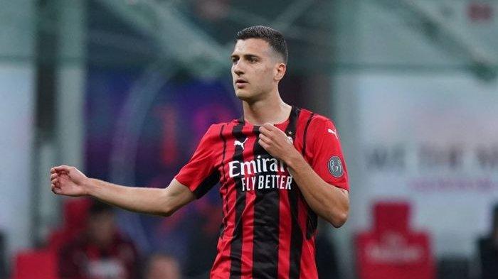 AC Milan Masih Kesulitan Dapatkan Bek Manchester United - Surya.co.id