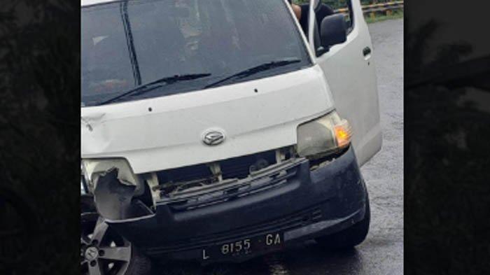 Tabrakan Dahsyat di Blitar Sampai Ban Depan Lepas, Sopir Pikap Malah Lolos dari Maut - Surya.co.id