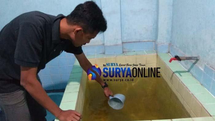 Pelanggan Mengeluh Air PDAM Seperti 'Teh', Begini Klarifikasi Dirut PDAM Lamongan - Surya.co.id