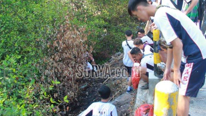 Bersih-bersih Kampung Nelayan Awali Fish Market Festival di Kabupaten ...