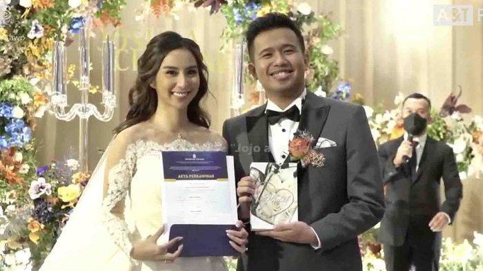 Biodata Clairine Clay Istri Joshua Suherman, Kondisi Kesehatan Sempat ...