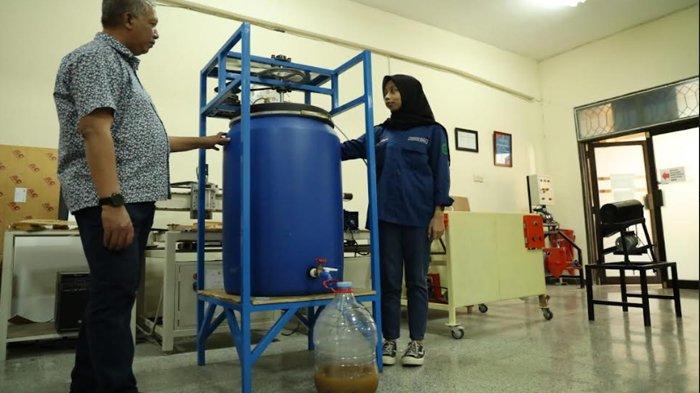 Atasi Mahalnya Harga Pupuk Cair, Mahasiswi Untag Surabaya Rancang ...