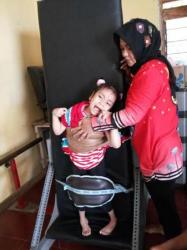 48 Anak Cacat Terancam Tak Bisa Terapi - Surya.co.id