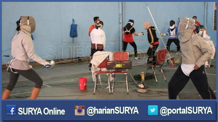 Anggar Jatim Optimis Raih Emas - Surya.co.id