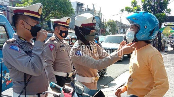 Operasi Keselamatan Semeru 2022, 10 Pengendara Motor di Kota Malang Terciduk Tak Pakai Helm ...