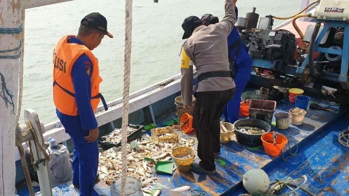Alasan Nelayan Gresik yang Tertangkap di Perairan Bangkalan harus Menjual Jaring Bantuan ...