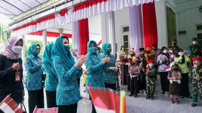 Lakukan Surveilans dan Edukasi kepada Masyarakat, Arumi Bachsin ...