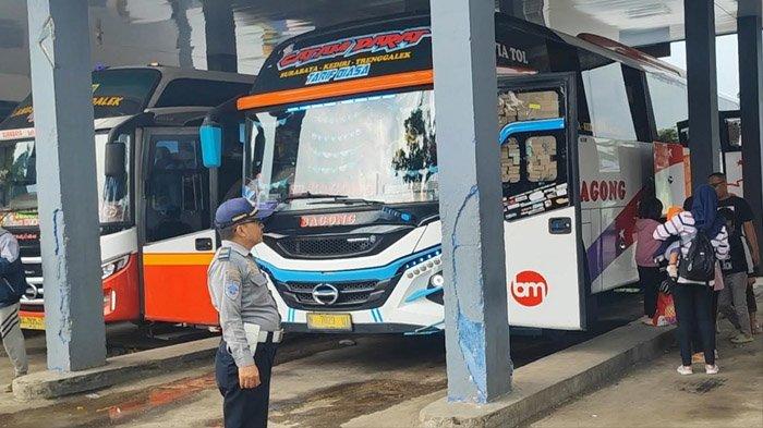 Ramp Check di Terminal Trenggalek, Puluhan Bus AKAP Langgar Trayek Selama Libur Isra Miraj dan ...