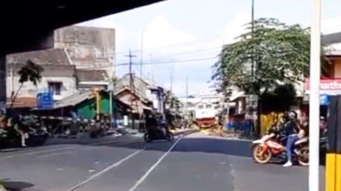 Perlintasan Sebidang Stasiun Malang Kota Lama Sering Diterobos, KAI Daop 8 Surabaya Beri Imbauan ...