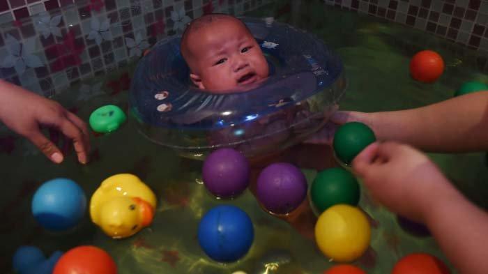 Rutin Baby Spa Agar Anak Rileks - Surya.co.id