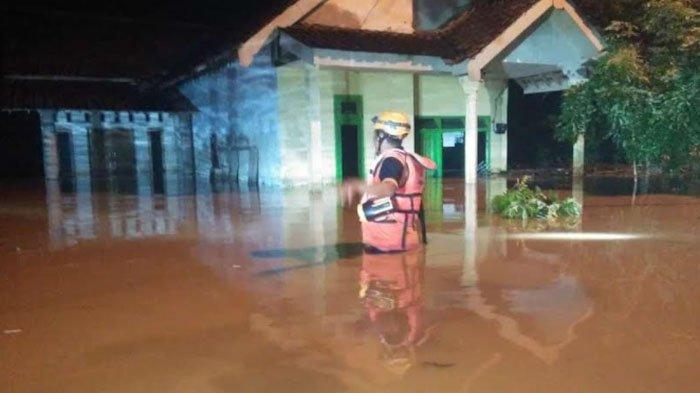 Banjir dan Tanah Longsor Landa Tiga Kecamatan di Kabupaten Jember ...