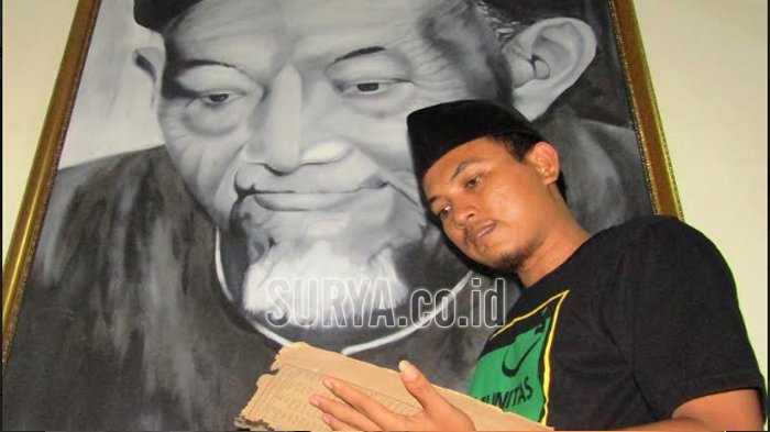 Kisah Ayung Notonegoro, Pemuda Banyuwangi yang Jaga Catatan Kuno Para ...