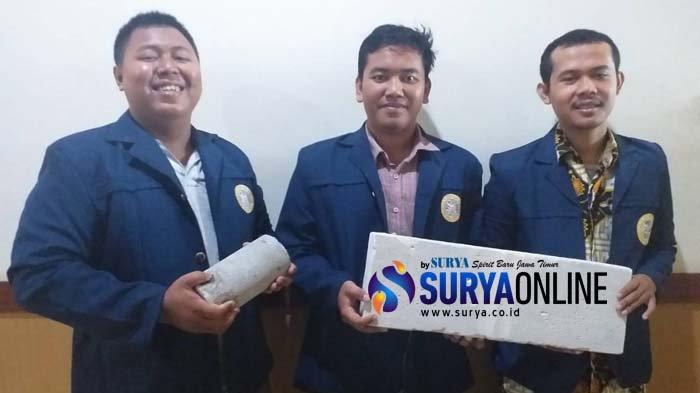 3 Mahasiswa Unair Buat Batu Bata Ringan dari Limbah Rumput Laut ...