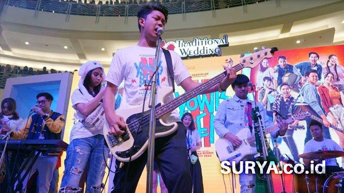 Para Cast Film 'Yowes Ben 2' Menyapa Fans di Surabaya - Surya.co.id