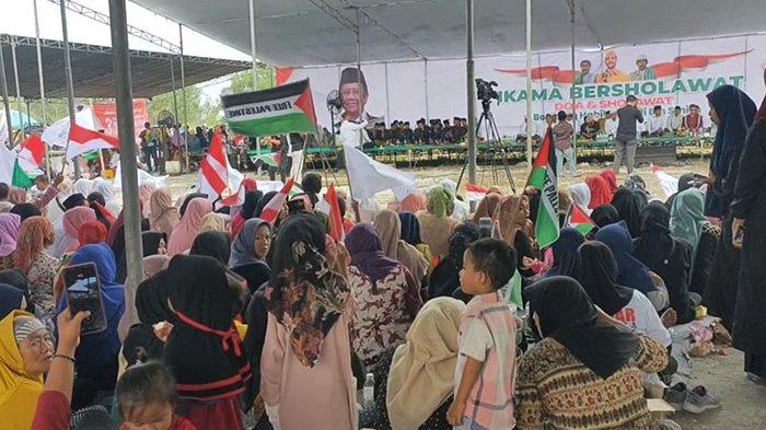 Bendera Mereh Putih dan Palestina Berkibar Sambut Mahfud MD di Akses ... Bendera Mereh Putih dan Palestina Berkibar Sambut Mahfud MD di Akses ...