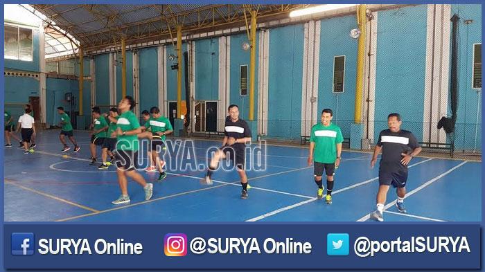 Penyegaran Wasit Futsal Digelar, Ini Alasannya - Surya.co.id