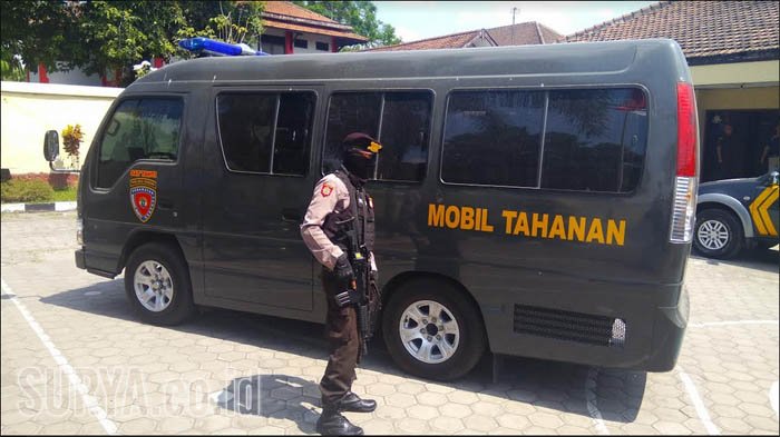 Rekonstruksi Pembunuhan Kejam di Kediri, Ada 9 Tersangka yang ... Rekonstruksi Pembunuhan Kejam di Kediri, Ada 9 Tersangka yang ...