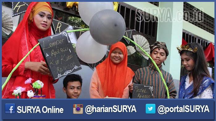 Traditional Day Warnai SMAN 1 Waru Sidoarjo - Surya.co.id