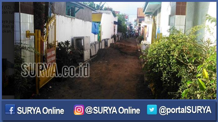 Warga Jalan Kapas Gading Madya Keluhkan Pembuatan Gorong - Gorong Belum Rampung - Surya.co.id