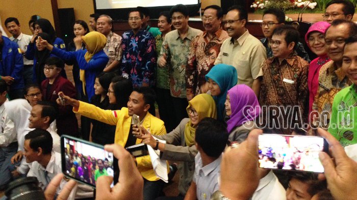 Kenapa Hoax Tumbuh Subur di Indonesia? Ini Penyebab dan Cara Menangkalnya - Surya.co.id