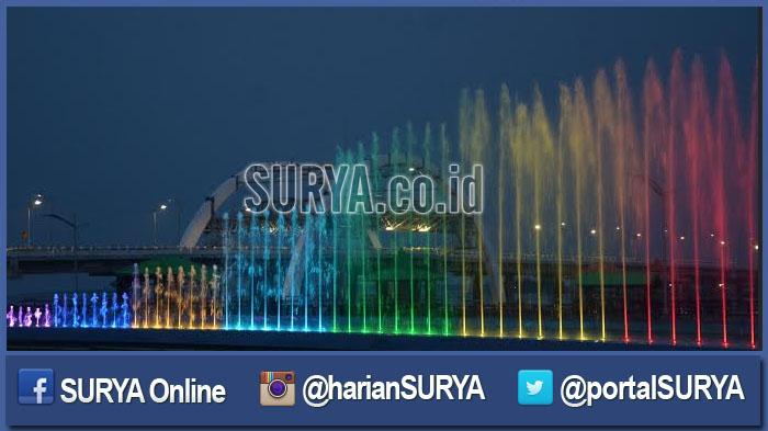 GALERI FOTO - Gemerlap Jembatan Baru Kenjeran Surabaya - Surya.co.id
