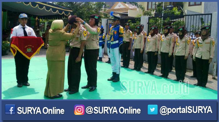 Bantu Tertibkan Siswa, Bentuk Polisi Siswa di Sekolah - Surya.co.id