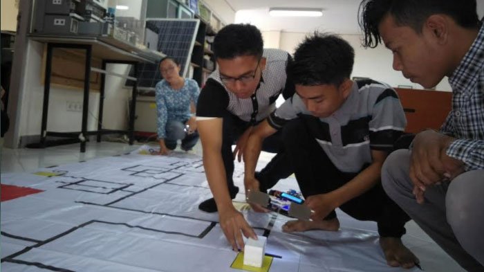 Universitas Trunojoyo Madura Juara Nasional Java Robot Contest IX ...