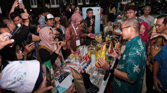 Bertemu Sandiaga Uno, Sejumlah Pelaku Ekonomi Kreatif di Kabupaten Sidoarjo Sambat - Surya.co.id